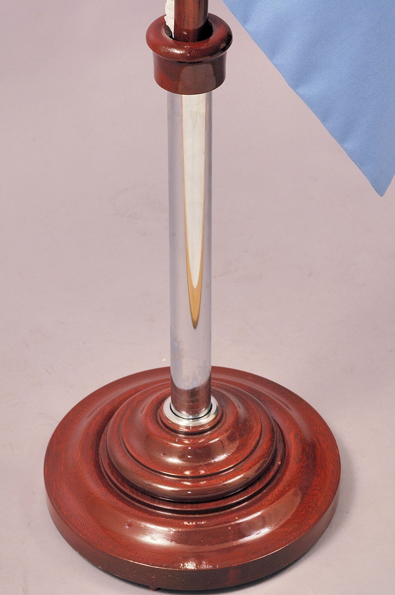 ASTA Y BASE CEREMONIAL - BANDERA DEL SOL